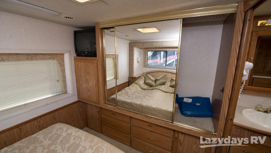 2002 National RV Dolphin LX 5535 for sale in Tampa, FL | Lazydays