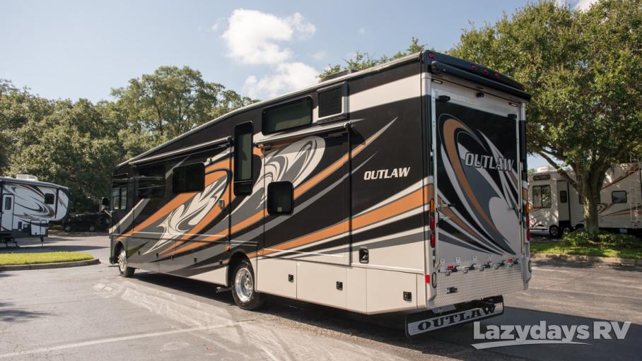 2016 Thor Motor Coach Outlaw 38RE for sale in Tampa, FL | Lazydays